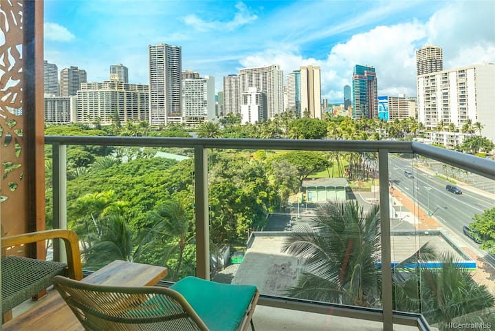 Waikiki Cozy And Spacious Studio With Balcony - Honolulu