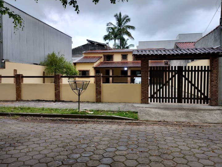 Casa Caraguatatuba   Aconchegante Para 15 Pessoas - Caraguatatuba