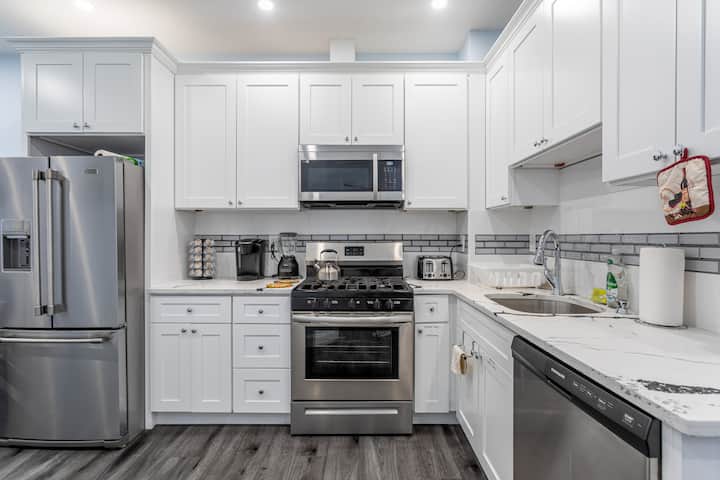 Luxurious 4br | 2ba | 9 Beds Nyc + Free Parking - Lighthouse Hill - Staten Island NY