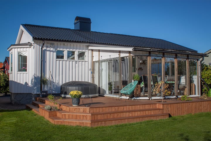 Cozy Family Villa With Social Areas - Gothenburg