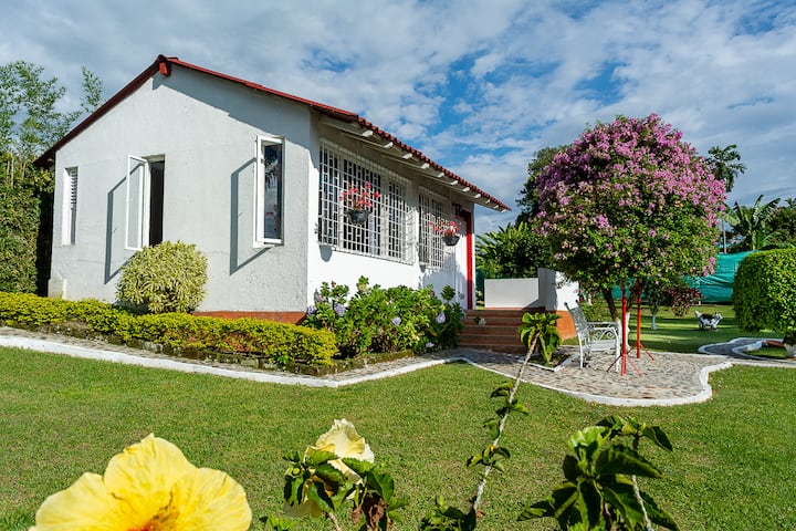 Chalet Entero Remodelado Ac Piscina Jacuzzi -Wi-fi - Quindío