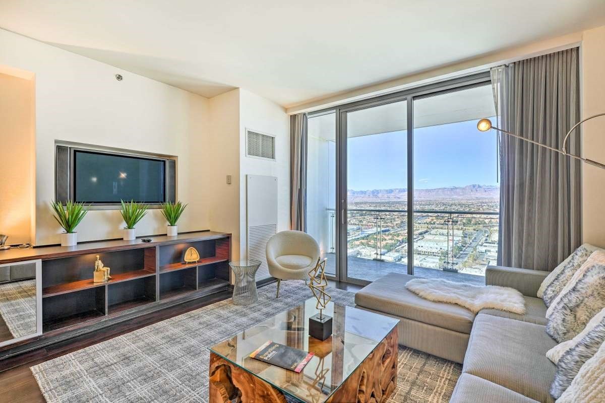 Contemporary High Rise on 32nd floor - Apartments for Rent in Las Vegas ...