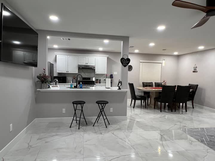 Work And Play At Cozy Hearth - Pflugerville, TX