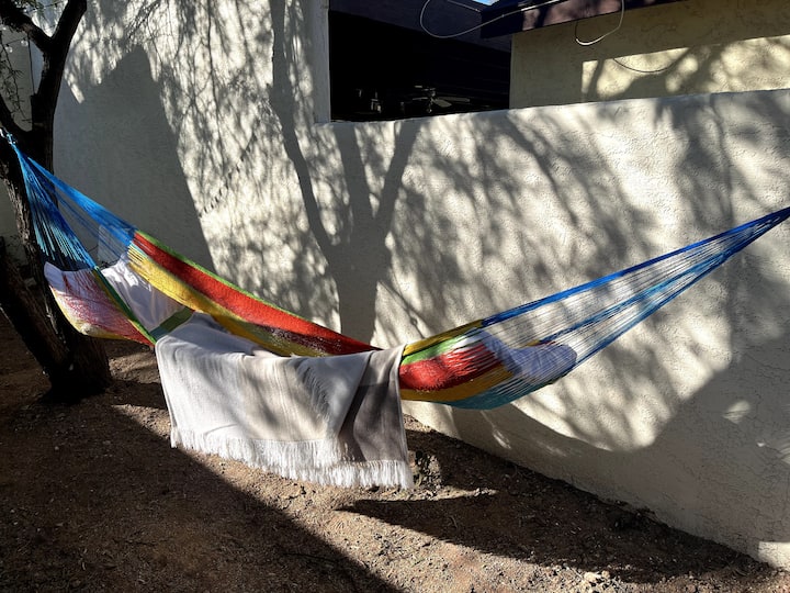 Peaceful Townhouse Near  Downtown And Hiking - Tucson, AZ