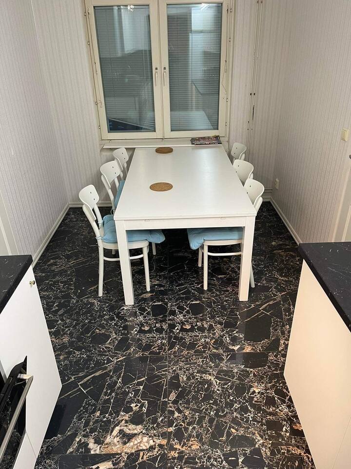 6 Sovrum 2 Badrum ( 9 Sängar ) - Västerås