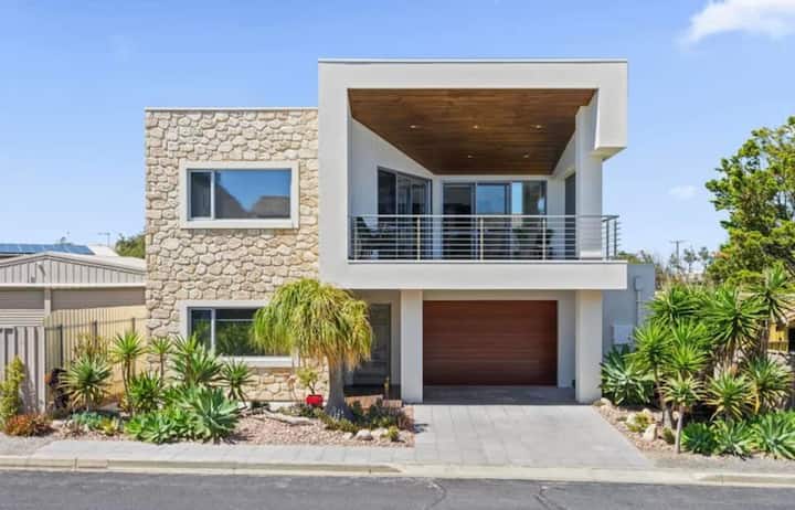Reef View - The Arts Centre, Port Noarlunga