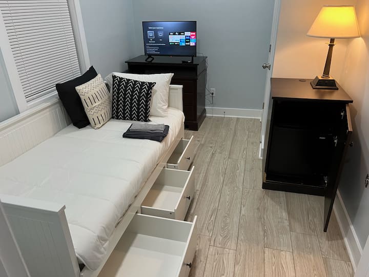 *4 Special Offer*private Room*central To All Gboro - Greensboro, NC