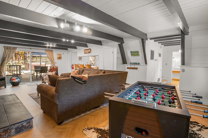 Walk To Summit, Spa, Foosball Spacious And Central - Big Bear Lake, CA