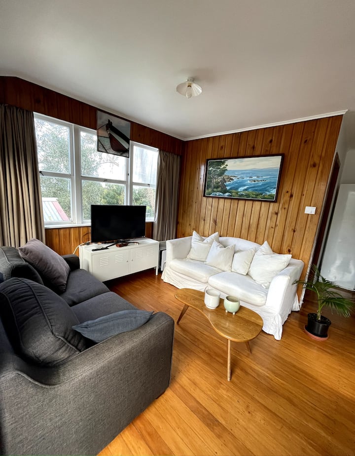 Beaches City Oasis- Private Cottage Nature Stay - Waiheke Island