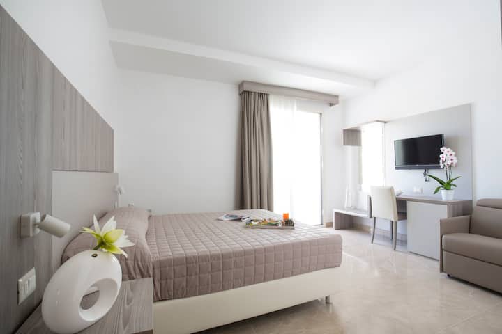 Camera Doppia In Hotel - Vieste