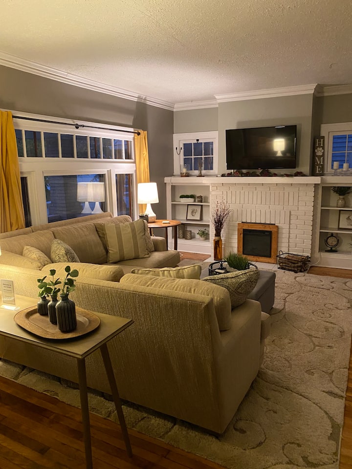 J&e's Cozy Cleveland Home - Cleveland, OH