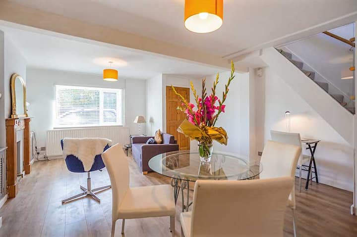 Relax With The Whole Family At The Cosy Cottage . - Marlborough