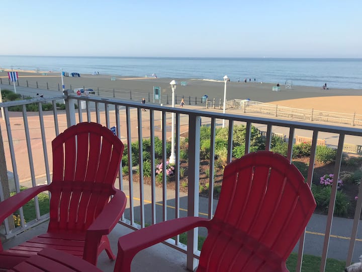 Oceanfront 2 Bedroom Condo - Virginia Beach, VA