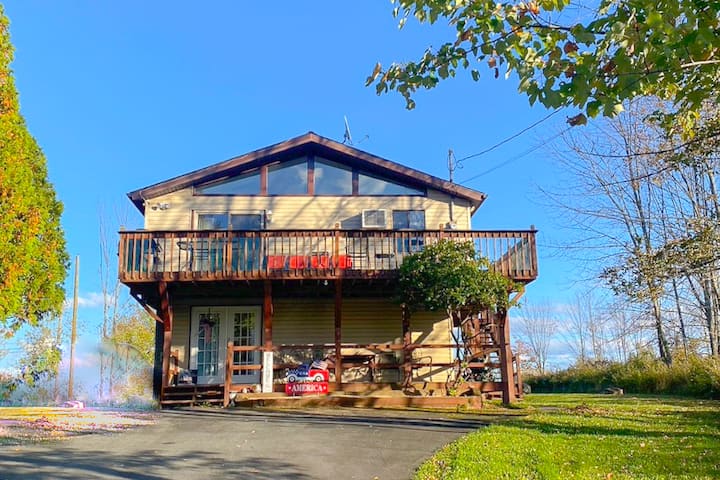 Walk To Beach - Backyard Fun & Game Room - Lake Ariel