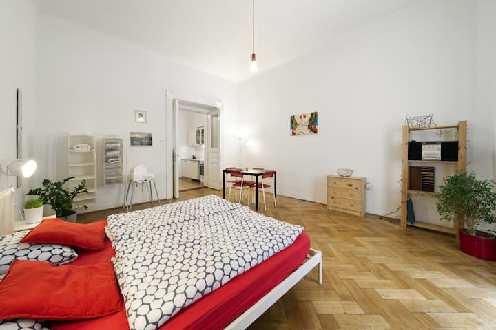 Comme À La Maison - Prague