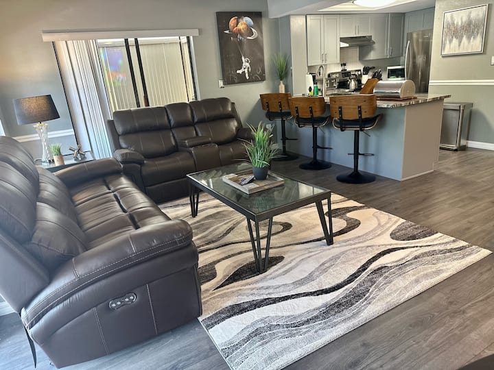 2 Bed Condo On Lake Tarpon (1st Fl) - Palm Harbor, FL