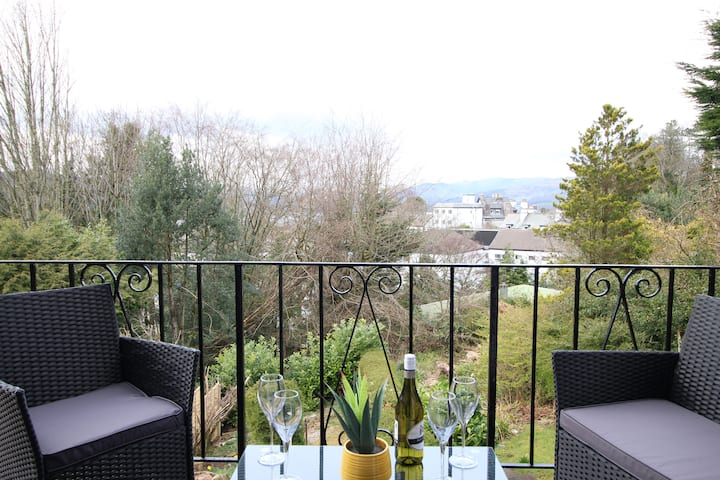 Windermere Pet Friendly Spacious Apartment Parking - Bowness-on-Windermere