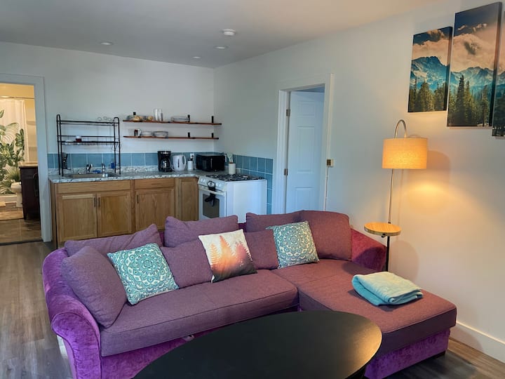 One Bedroom Home Near Downtown No Cleaning Fee! - Grass Valley, CA