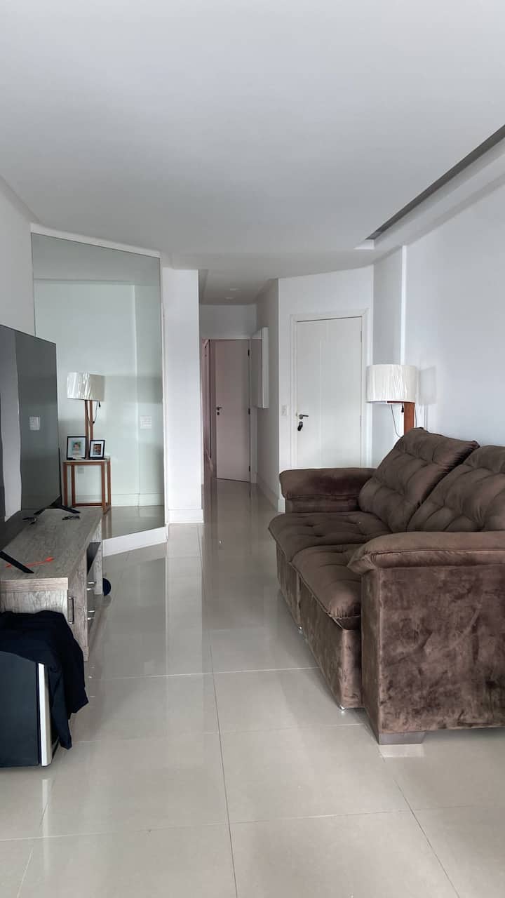 Belo E Amplo Apartamento - Balneario Camboriú