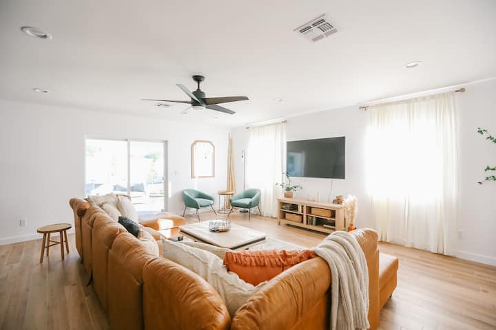 Midtown 4br Home + Game Room & Fenced Yard - Phoenix