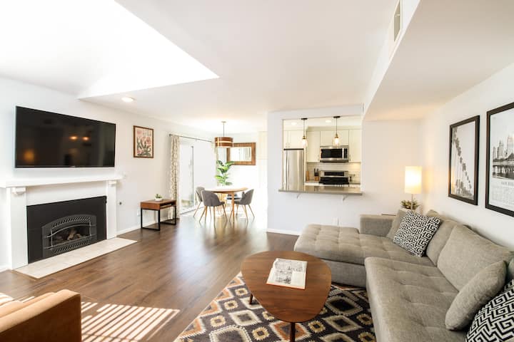 Fully Renovated 3-story Townhome | 93 Walk Score - Paradise Hills - San Diego