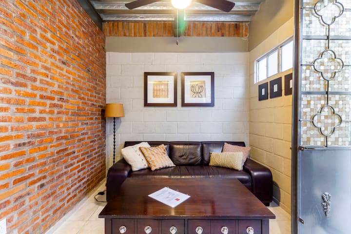 Departamento Completo Soho - Guadalajara, Mexico