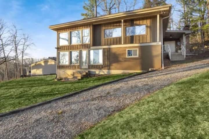 Perfect View Of The Tennessee River - Mousetail Landing State Park, Linden