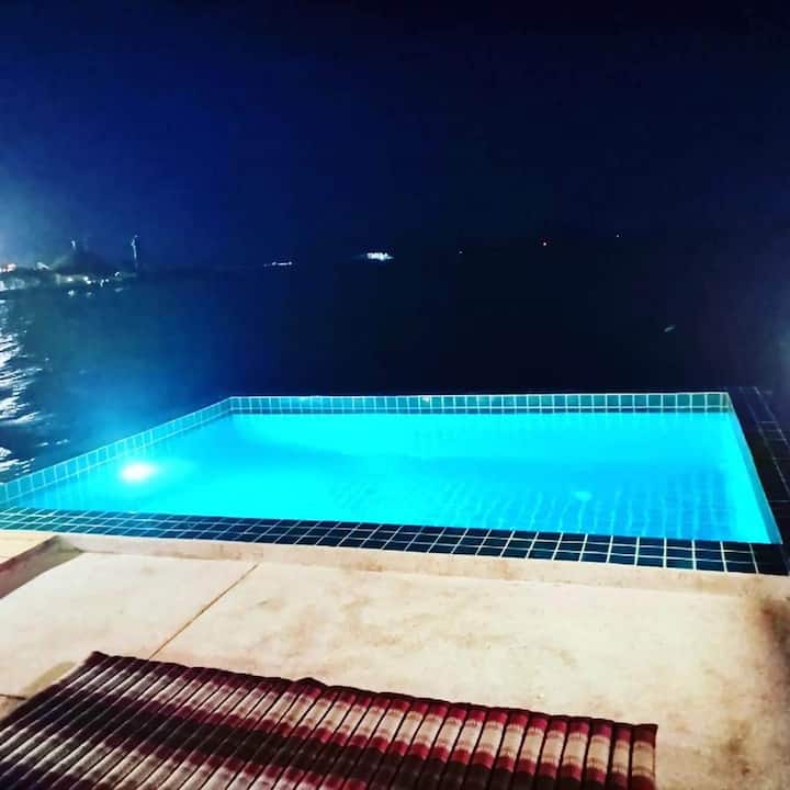 Lantawa Villa: Amazing Villa On The Sea With Pool - タイ