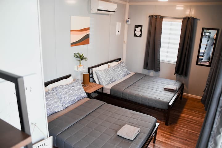Cozy Container Home Experience For 4 - Roxas City