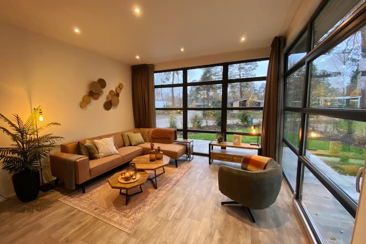 Chalet In Nature Reserve The Hooge Veluwe - Oosterbeek