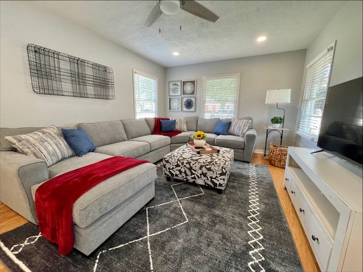 Mary Lake Hideaway - Bryan, TX