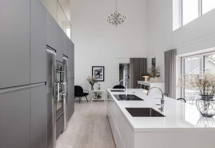 Luxury Scandinavian Villa • Jacuzzi • Near Nature - Alvesta