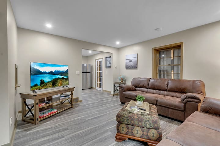 Comfort & Fun Combined: 4br Home With Game Room - East Aurora, NY