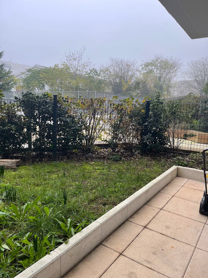 Appartement Rénové Avec Jardin, Confortable Pour 2 - Romainville