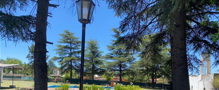 Un Lugar Bajo Un Cielo Bello - Villa Carlos Paz