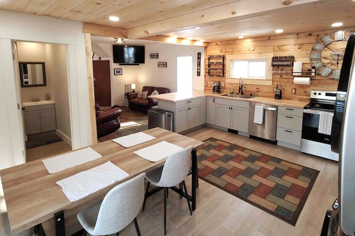 Briggs Ski House | Group Ski Fun | 6 Bdrm 4 Bath - Vermont