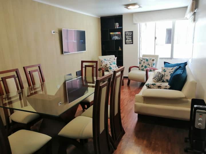 Cómodo Apartamento En Iñaquito - Quito