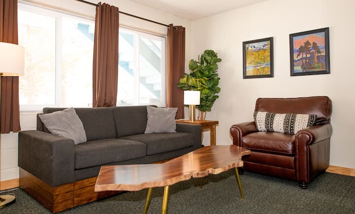 Rush Creek 1-bedroom Suite At Gull Lake Lodge (#2) - June Lake, CA