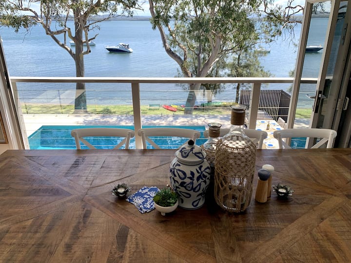 Pelican House - Lake Front Paradise - Central Coast