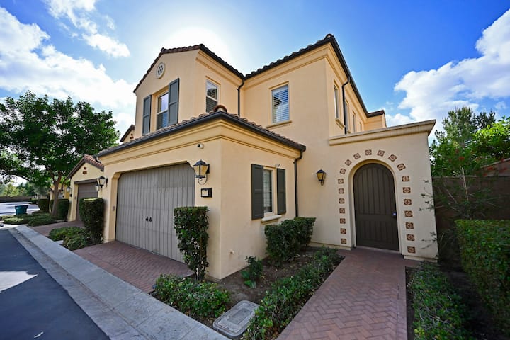 Irvine Stonegate 4br&4bath Home - Orange County, CA