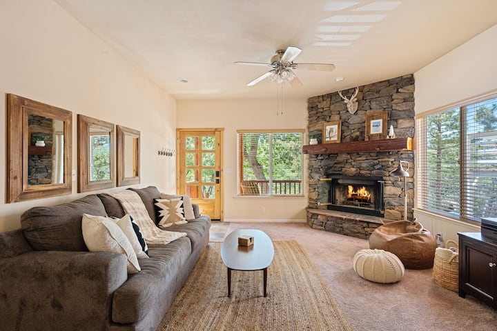 Quiet Area, Next To Forest & Close To Resort Fun! - Big Bear, CA