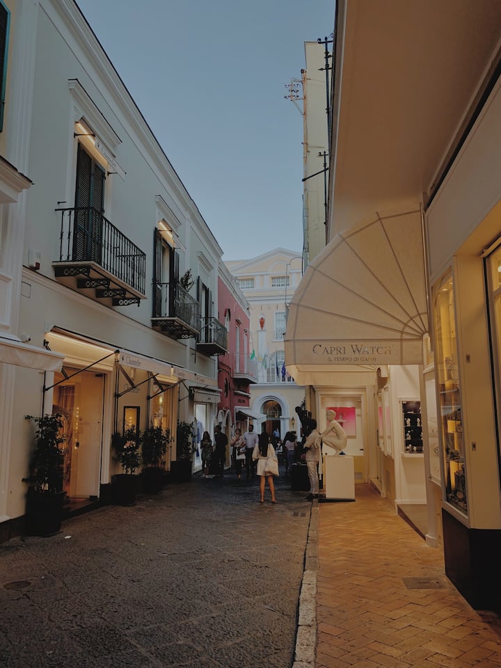 Cozy Pied-à-terre Just Steps From The Piazzetta - Capri