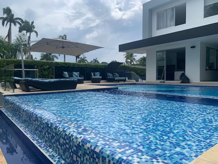 Hermosa Casa De Descanso - Girardot