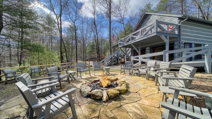 Camp Fire Cabin - Fire Pit, Fireplace, Hottub - Georgia, GA