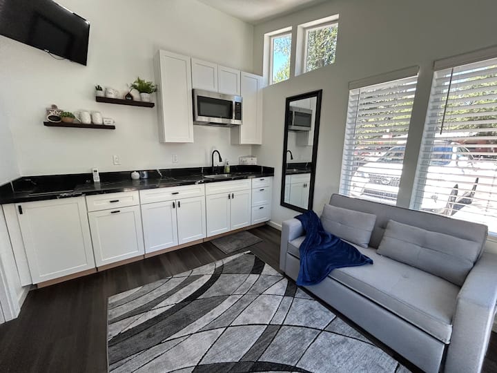 Cozy, Quaint And Sophisticated ! - Flagstaff, AZ