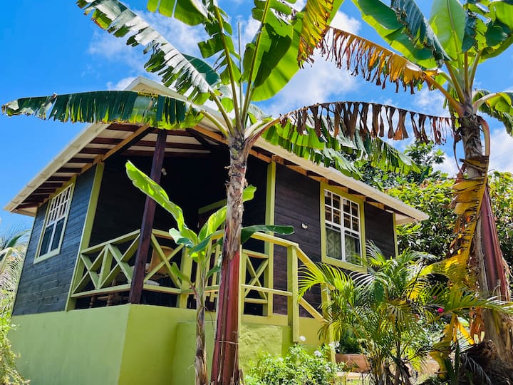 Bruno's Atlantic Breeze Cabin 2 - Dominica