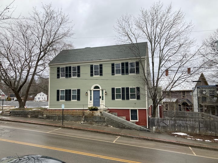 Hilltop Hideaway - Belfast, ME