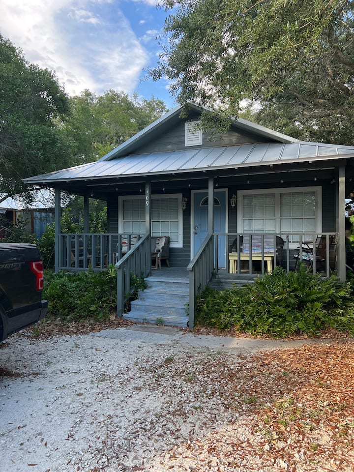 The Grayt House In Grayton Beach - Grayton Beach, FL