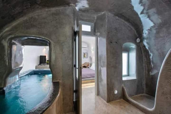 Aetheria Villa Indoor+outdoor Jacuzzi & Sea Views - Santorini