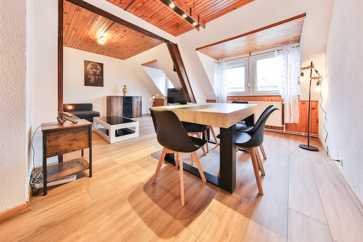 Duplex F5 Vintage à 9 Min à Pieds De La Gare - Elsass